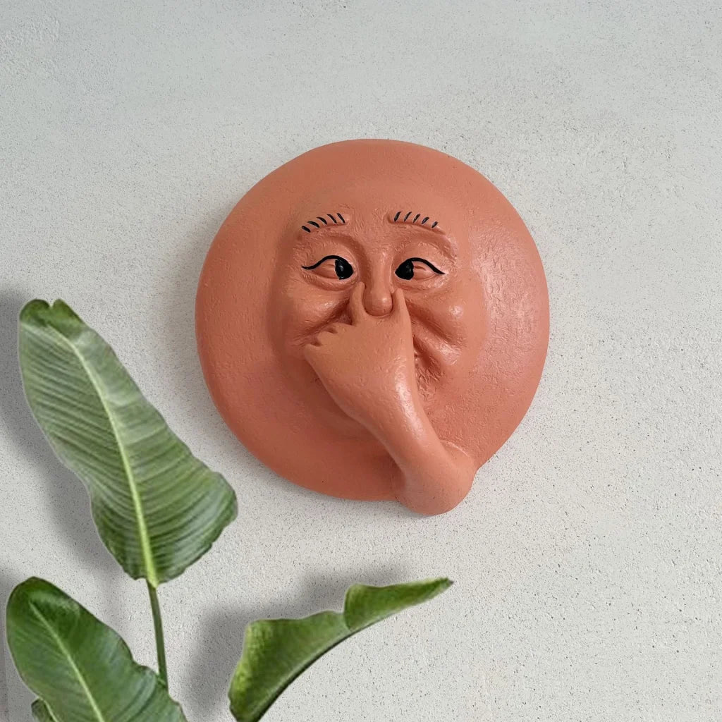 Funny Hand-Face Clay Wall Decor - Resin Humorous Statue for Home & Bat ...